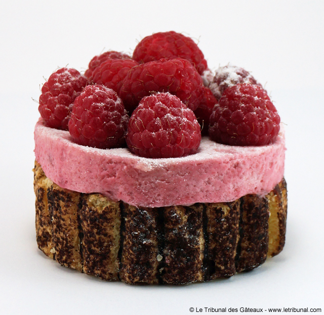 Charlotte aux Framboises par Maison Pichard - LE TRIBUNAL DES GÂTEAUX